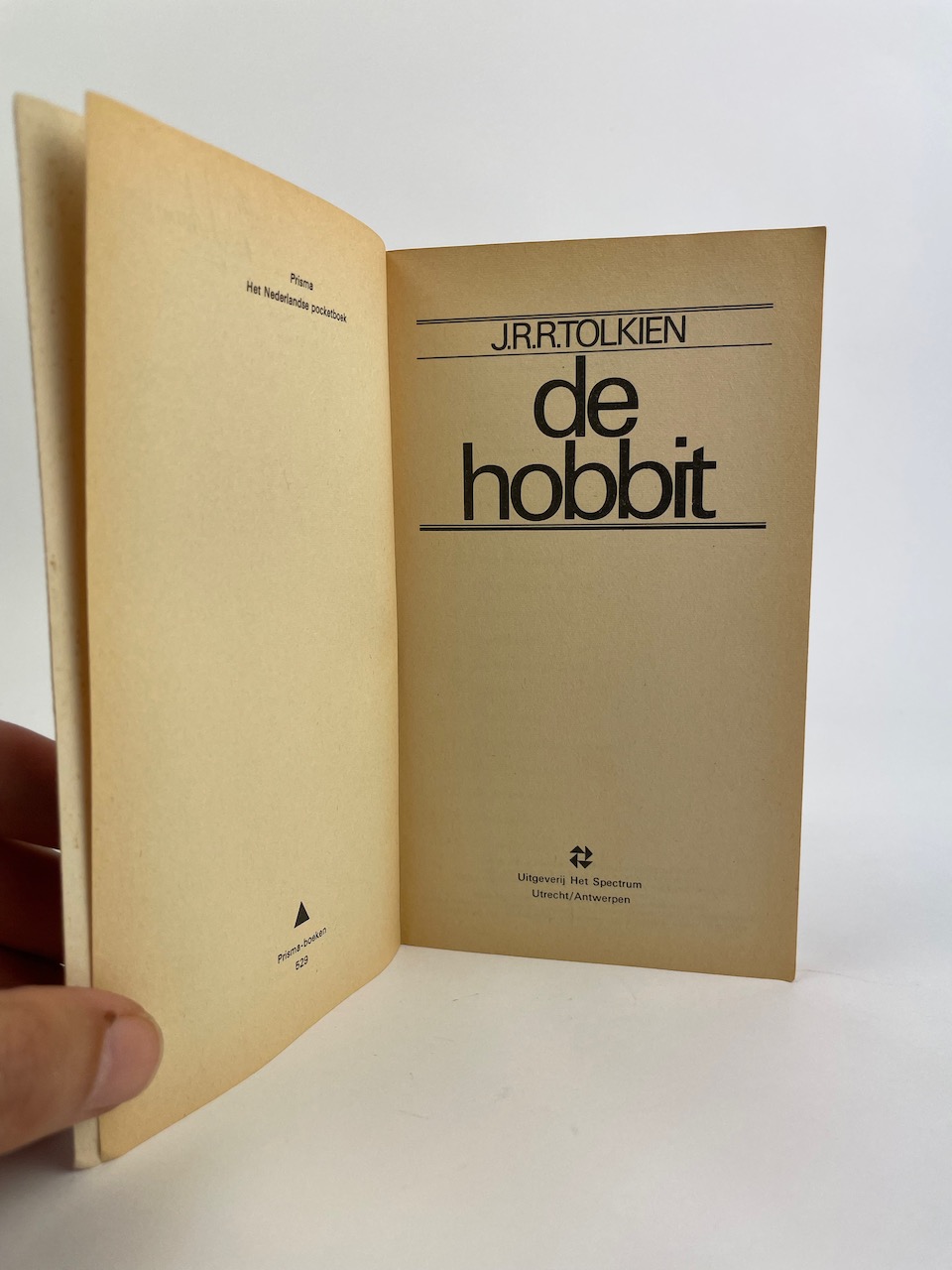 J.R.R. Tolkien, De Hobbit, Dutch, paperback, 1974, 11th printing - clp0989